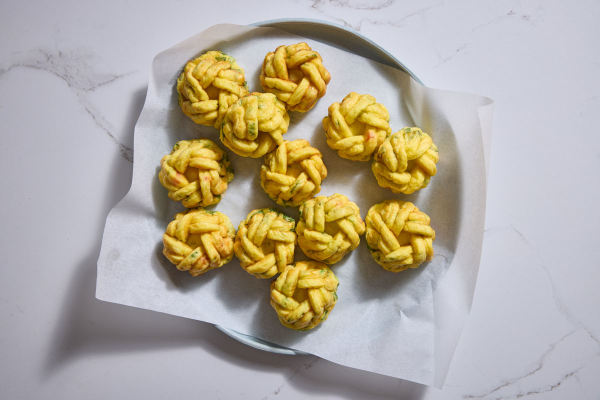 Mini cottage cheese-and-egg muffins | Woolworths TASTE